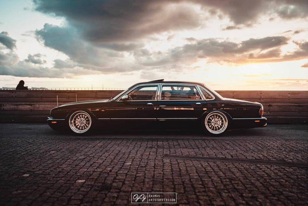 Bagged Jaguar XJ (X300) / Daimler Super V8 on Air Suspension - Specs&Mods