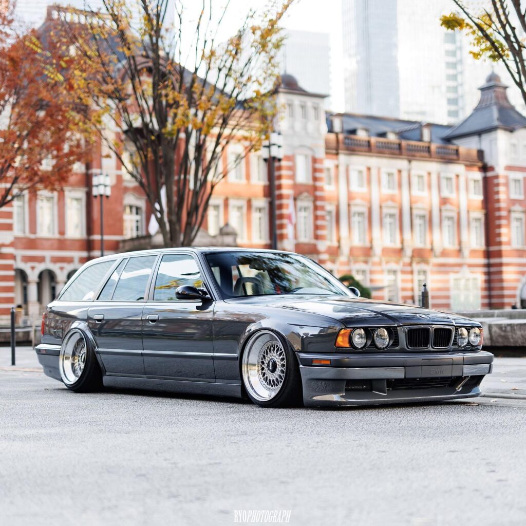 Modified BMW E34 Touring with M5 Engine Swap and Air Suspension