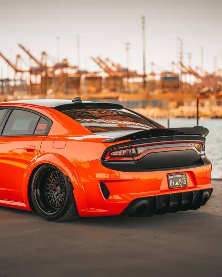 Modified Wide Body Dodge Charger Hellcat on Air Suspension - Specs&Mods