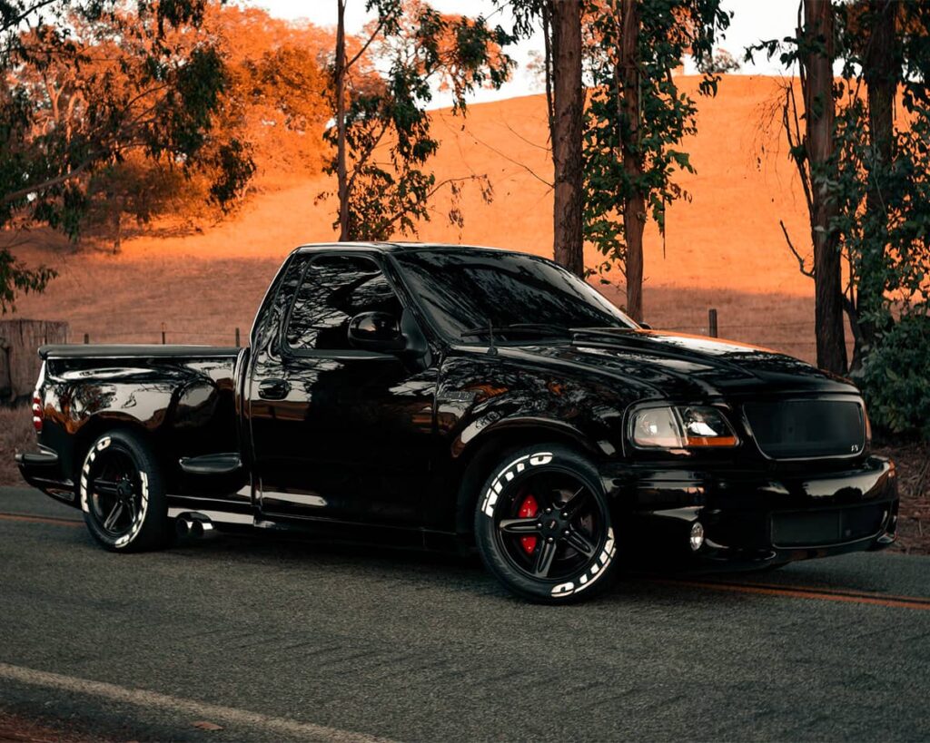 Black Modified Ford F150 SVT Lightning With Custom Upgrades - Specs&Mods