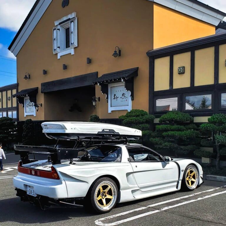 Modified HONDA NSX With a Roof Cargo Box for Camping in Japan