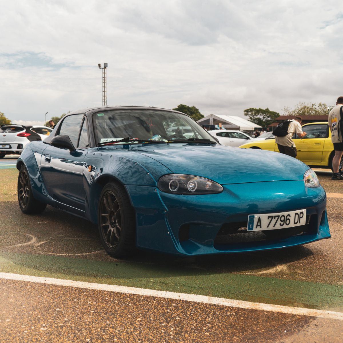 Modded Mazda Miata NB With a CarbonMiata Wide Body Kit