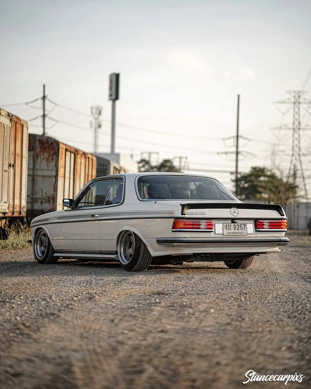 Bagged Mercedes W123 Coupe With AMG Body Kit - Specs&Mods