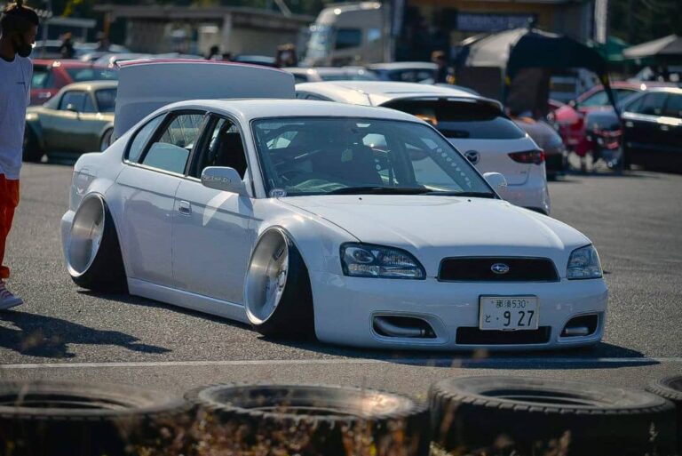 Slammed Subaru Legacy B4/BE With a Huge Camber & Air Suspension