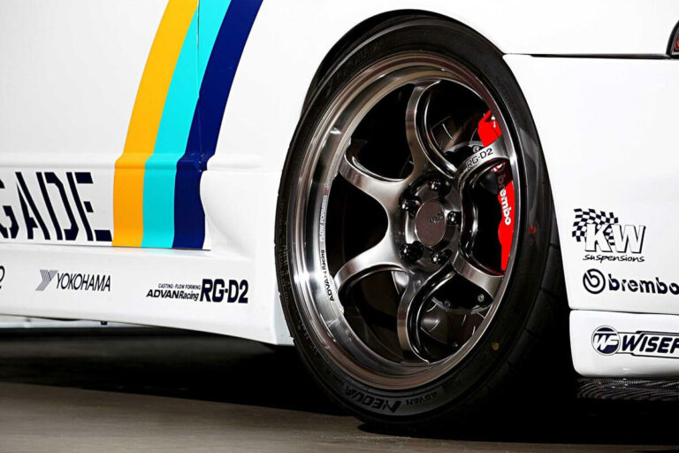 Nissan Skyline GTR R32 4 Door Sedan Conversion by Greddy